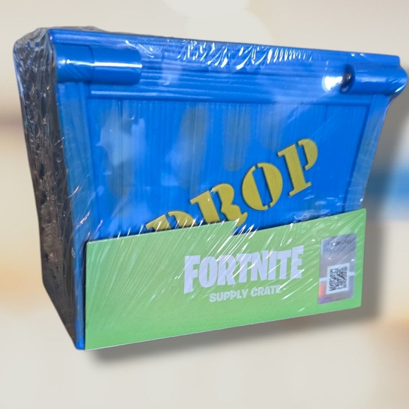 Epic Games | Toys | Fortnite Supply Crate 7 Pc Accessories For 4 ...
